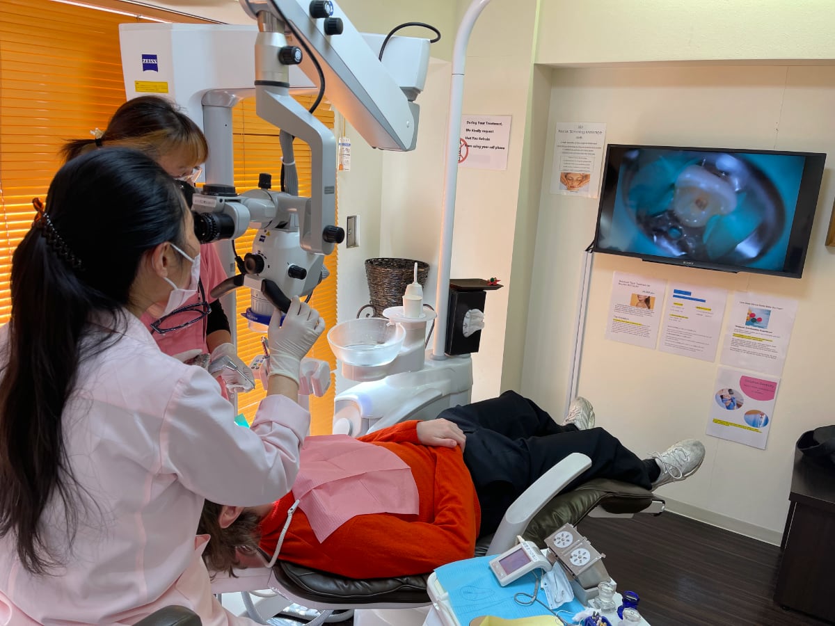 What is Microscope Dentistry? - Hitomi Dental Office